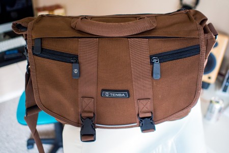 The Tenba Mini Messeger Bag Video Review | Steve Huff Hi-Fi and Photo