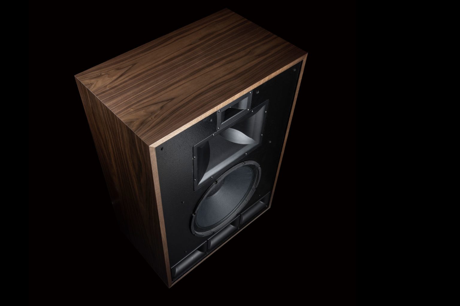 Klipsch Cornwall IV Speaker Review. The Gentle Giant.