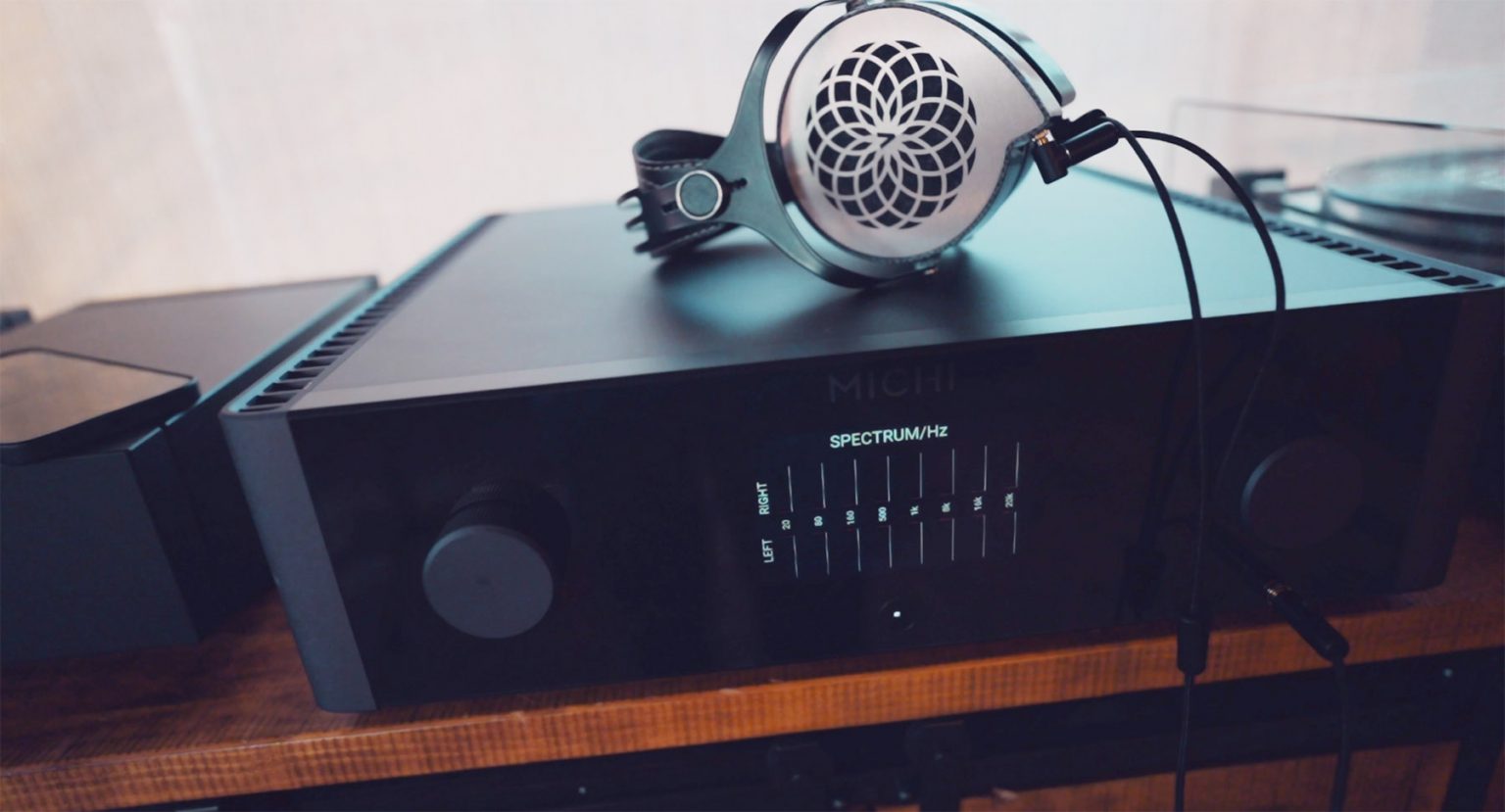 The Michi X3 Integrated Amp Review. Best of 2022!