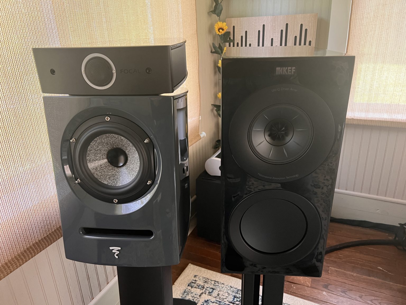 KEF R3 Meta Speaker Review. Juicy Beats.