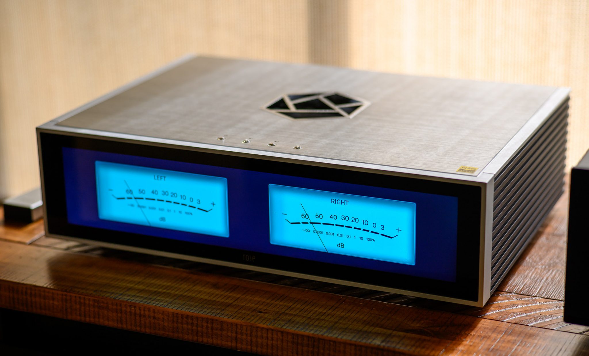 Yamaha R-N2000 Network Receiver Review. YES!!!