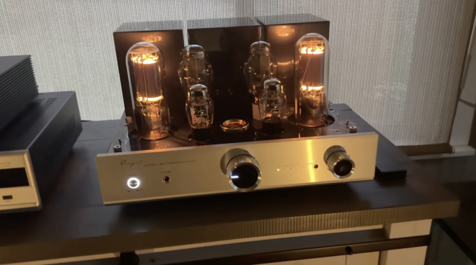 Are Tube amps Better than Solid State?