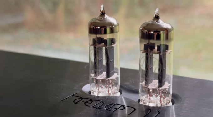 Are Tube amps Better than Solid State?